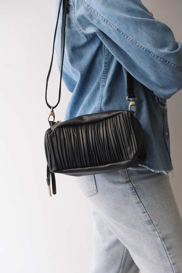 Bobo mini in black pleated leather nappa - Made in Italy - – Mialuis
